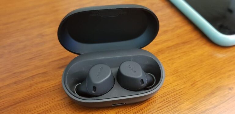 10 Best Noise Cancelling Motorcycle Earbuds In 2025 Reviewed