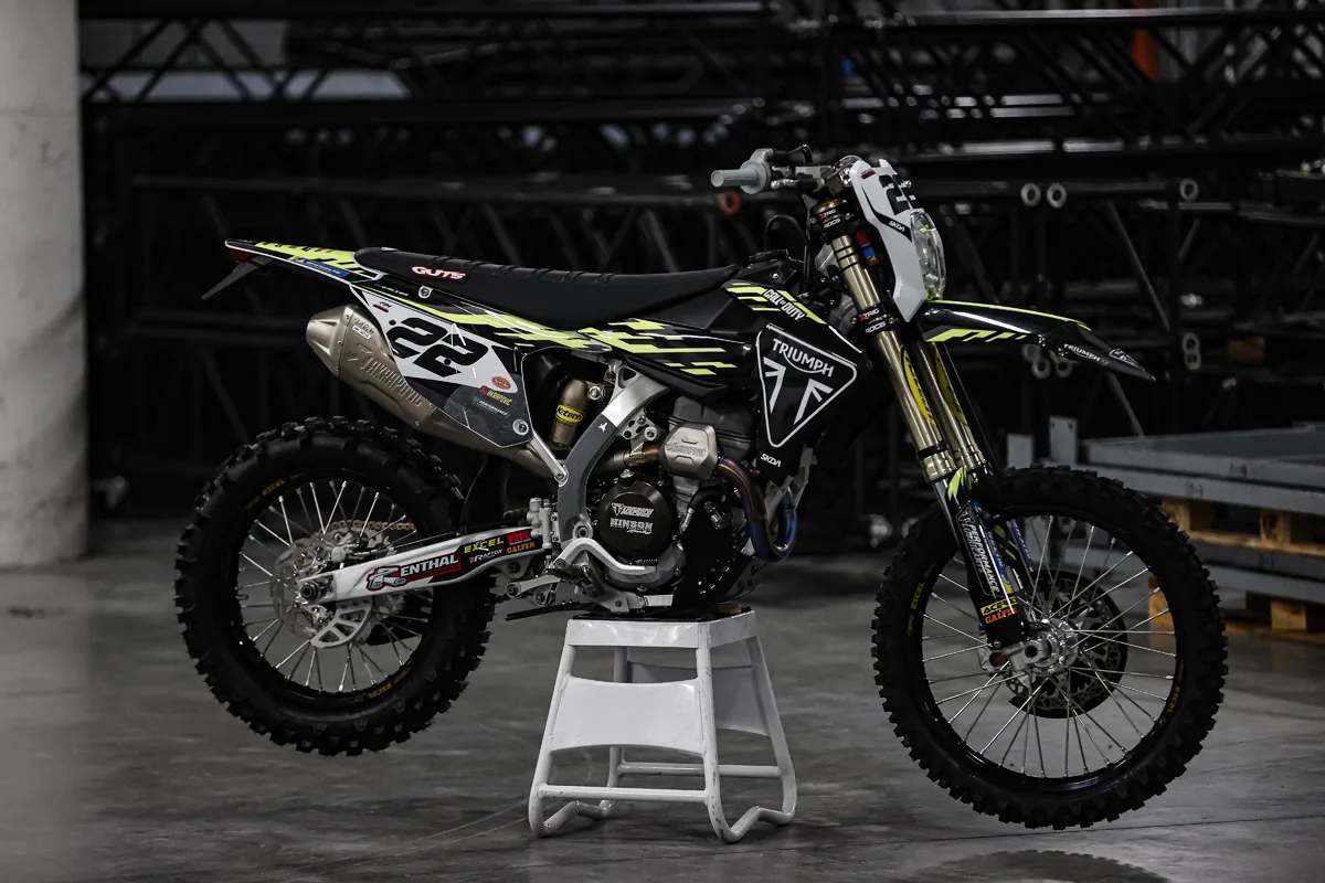 10 Best Enduro Motorcycles Of All Time: Dirt Dominance 2025