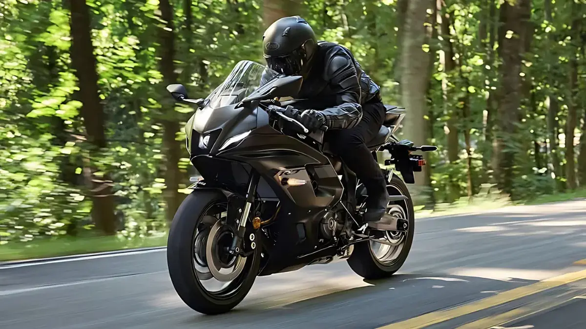 2025 Yamaha YZF-R7: Riders Share First 200-Mile Impressions
